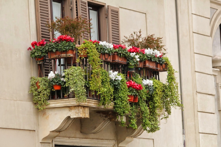 Idées et conseils pour bien décorer son balcon d'appartement ou de maison